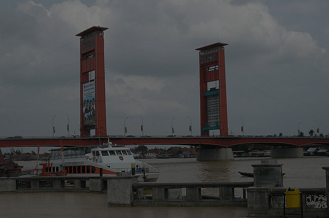 Palembang - Rajagrafindo Persada